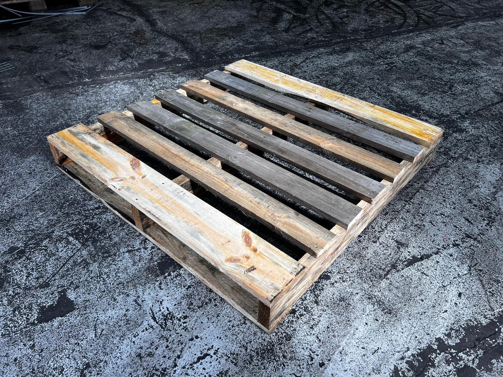 Hybrid Pallets | Melbourne Pallet Recycling